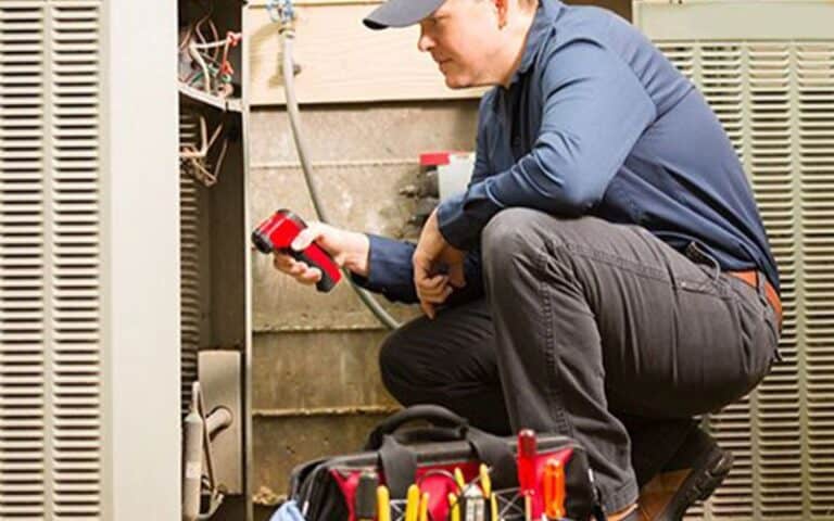 How Many Hours Do HVAC Techs Work? - HVAC BOSS