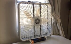 How To Position Fans To Cool a Room With AC?